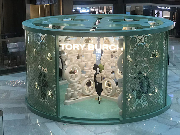 Pop-up shop_Windows_Products_Bluesky-display