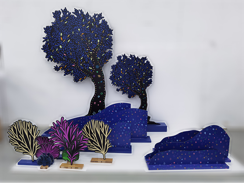 Holiday Window Display props_Windows_Products_Bluesky-display